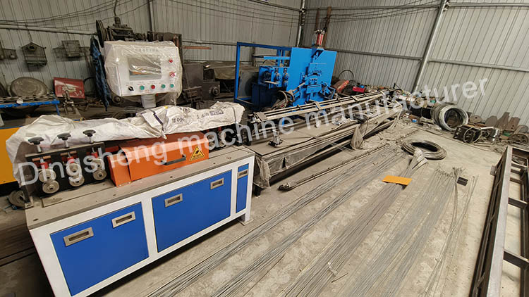Automatic cut and loop wire machine